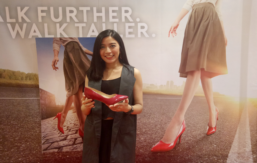 Cara Cerdas Memilih Sepatu Hak Tinggi yang Baik untuk Kesehatan ... Cara Cerdas Memilih Sepatu Hak Tinggi yang Baik untuk Kesehatan ...